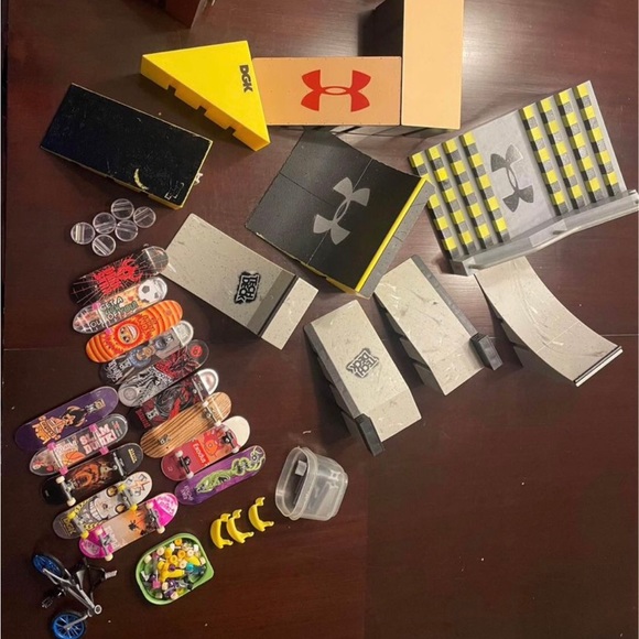 Tech Deck | Toys | Mega Lot Of Tech Deck Toys Fingerboards Ramps Gates ...